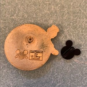 Disney | Jewelry | Limited Edition Disney Earth Day Pin 203 | Poshmark